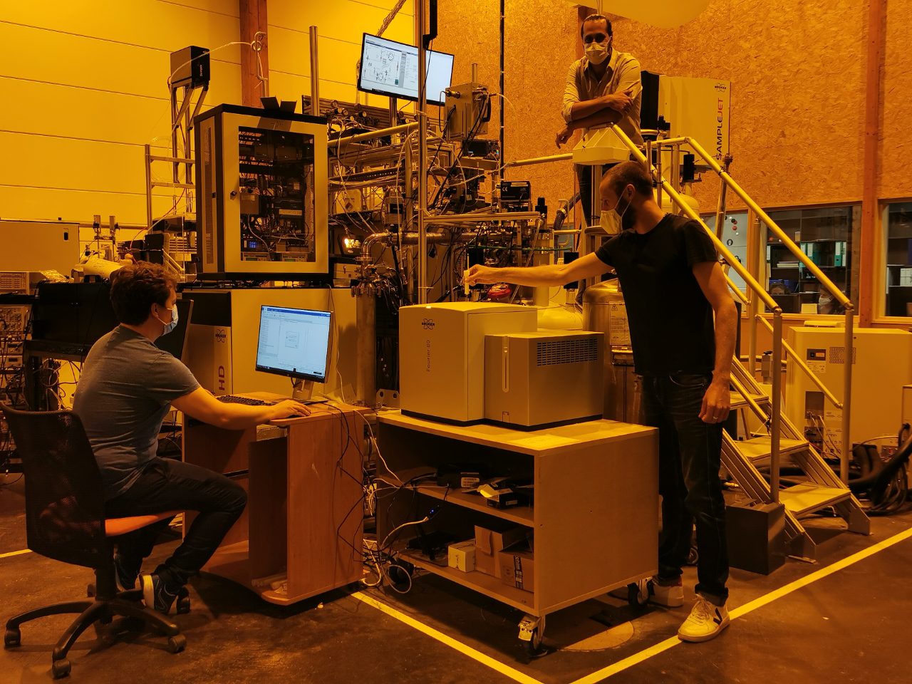 Benchtop NMR | System | Solutions | Bruker