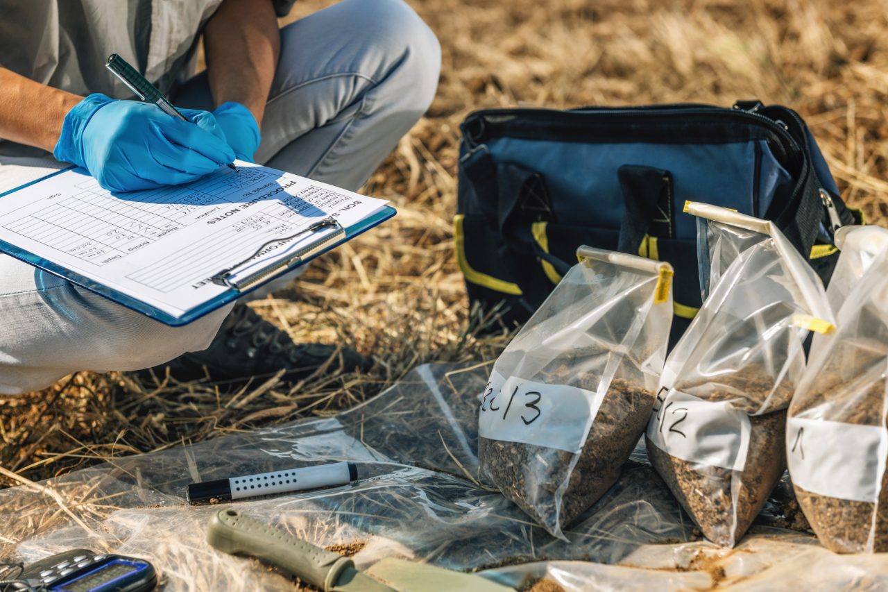 Pathfinder & Indicator Minerals in Exploration | Bruker