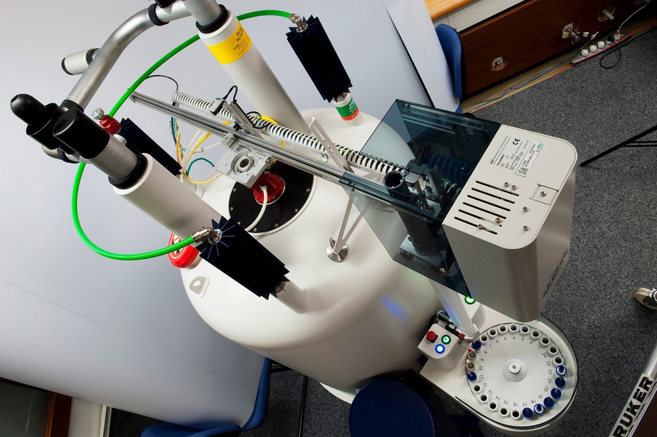 Random-Access Automation System | NMR Automation Solution | Bruker