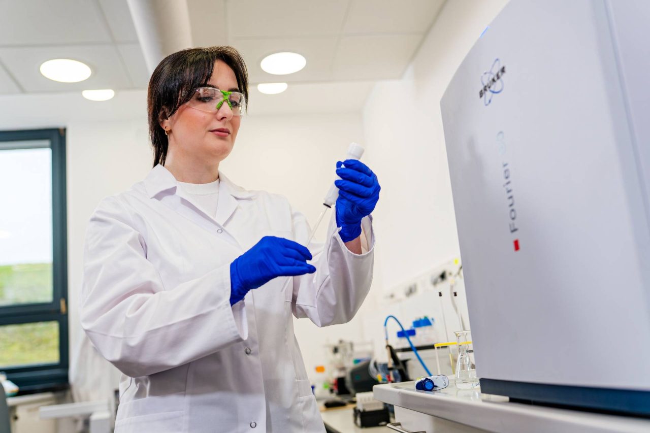 Benchtop NMR | System | Solutions | Bruker