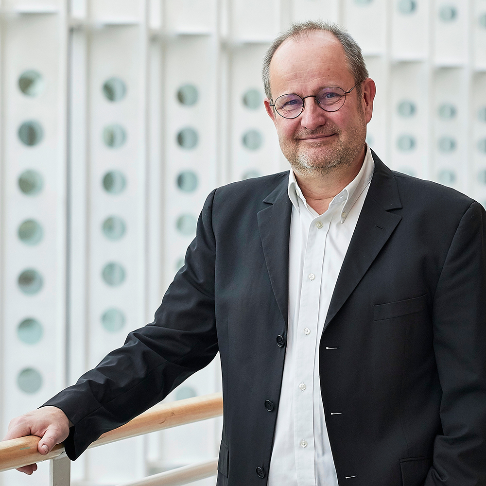 Professor Harald Schwalbe Awarded the Prestigious Richard R. Ernst ...