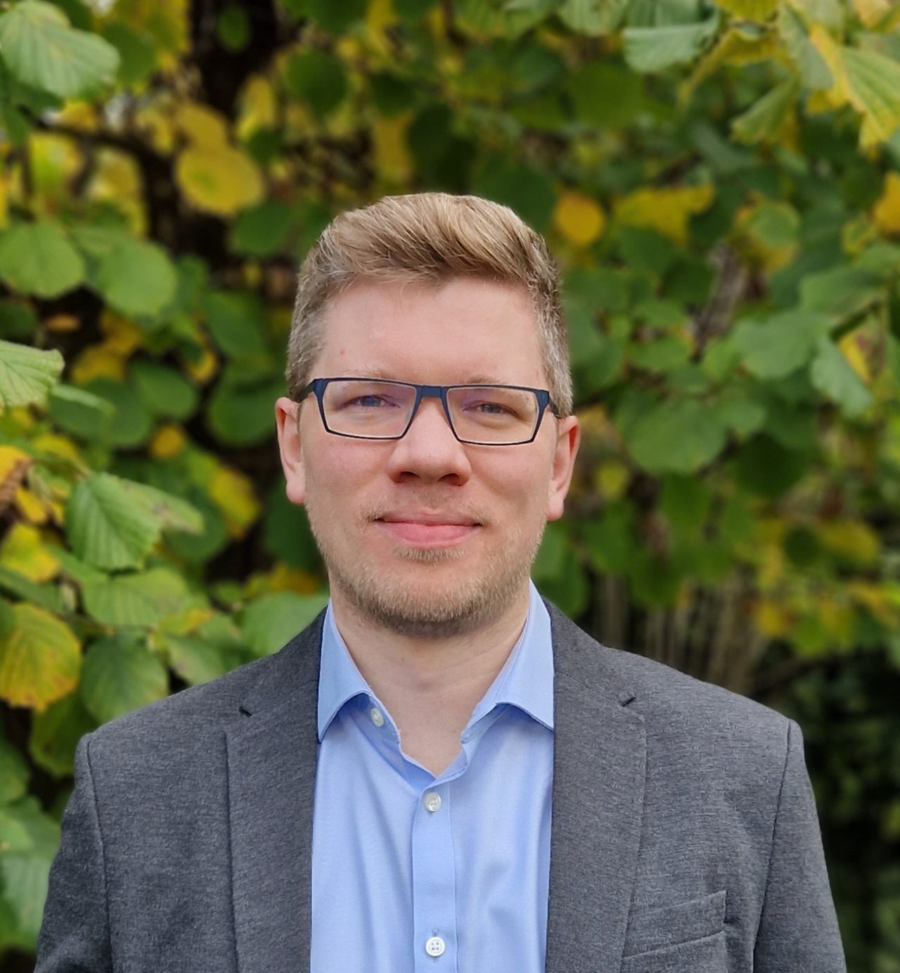 Customer Insight Dominik Kubicki of the Bruker flagship 1 GHz solid ...